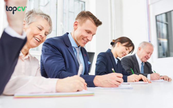 On the job training (OJT) là gì? 6 bước triển khai OJT hiệu quả
