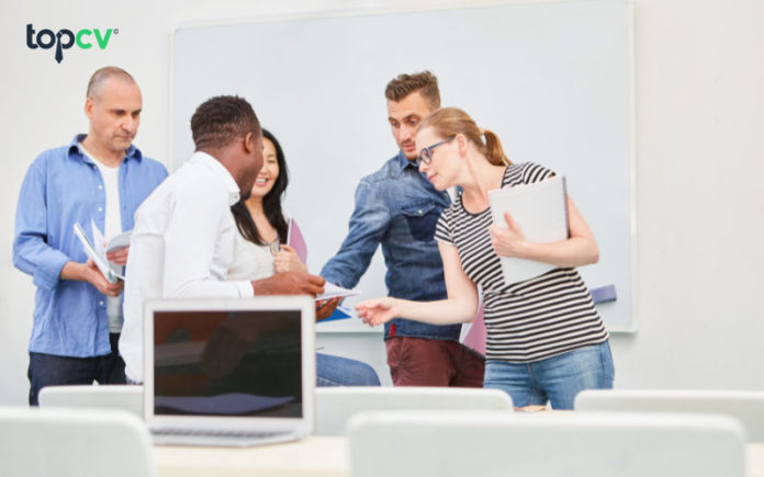 On the job training (OJT) là gì? 6 bước triển khai OJT hiệu quả